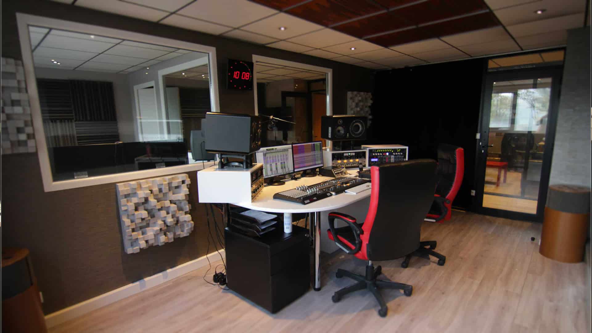 Le studio d'enregistrement et de production audio - JINGLE FOR YOU